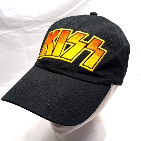 Newhattan | Accessories | Newhattan Kiss Cap | Poshmark